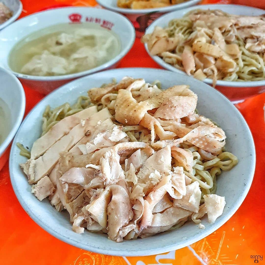 5 Rekomendasi Kedai Bakmi Legendaris di Jakarta - JNEWS Online Berita ...