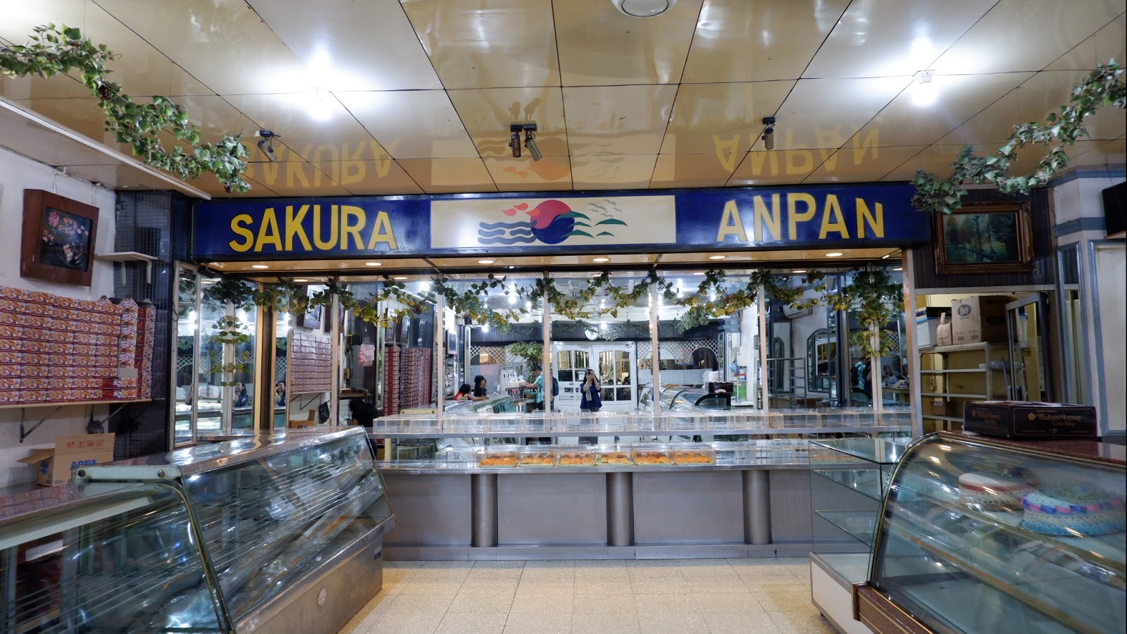 Bernostalgia dengan 5 Toko Roti Legendaris di Jakarta - JNEWS Online